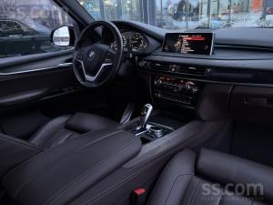 Brūns BMW X5 2015 Rīga, ar dzinēja tilpumu 3.00 L un nobraukumu 248 tūkst. km par 19850 €, foto 12 vietnē AUTOMOTO.COM.LV