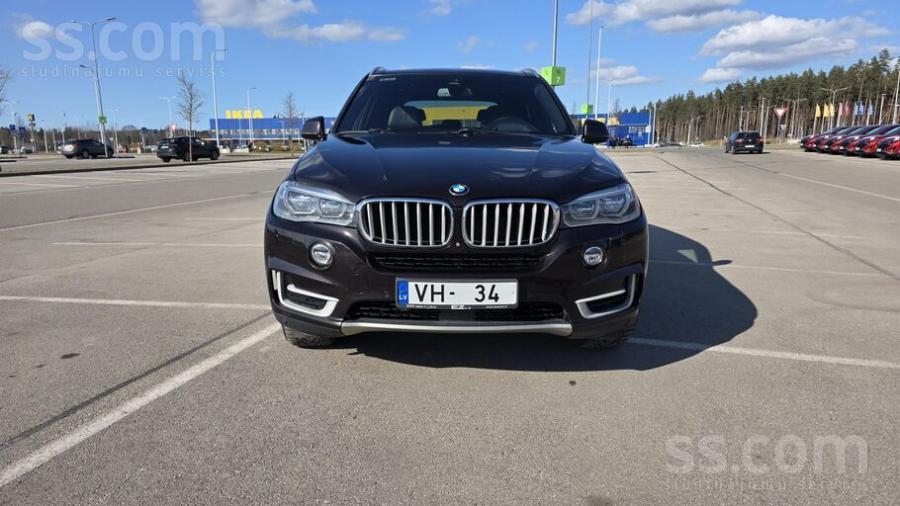 Brown BMW X5 2015 in Riga, with an engine capacity of 3.00 L and mileage of 250 thousand km for 21500 €, photo 6 on AUTOMOTO.COM.LV