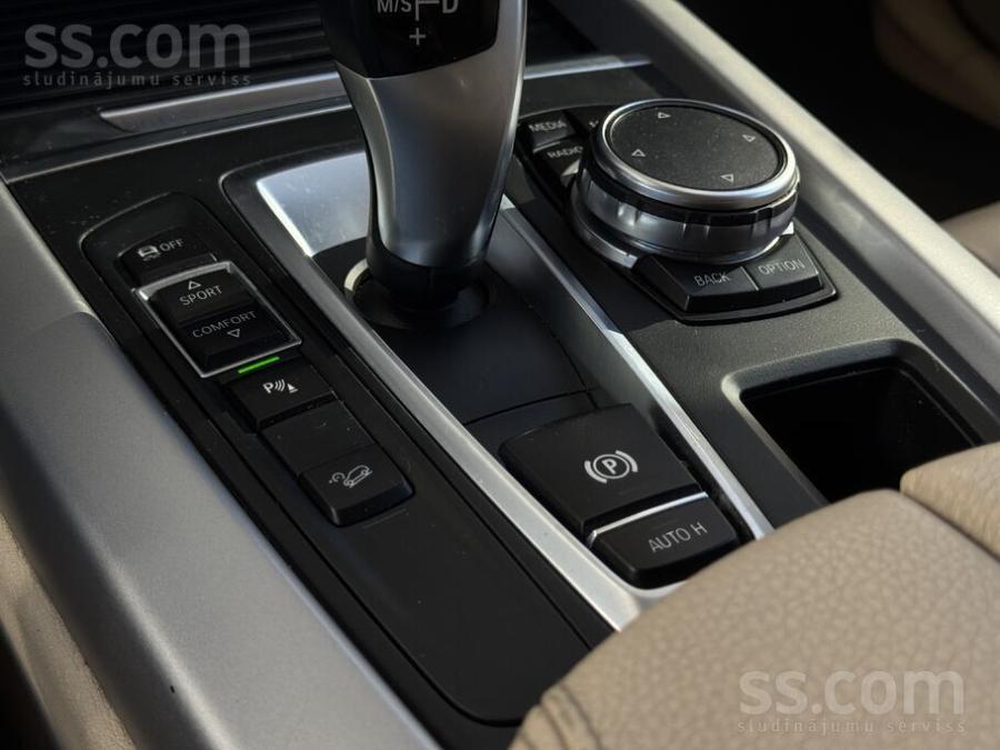 Brūns BMW X5 2015 Valmiera, ar dzinēja tilpumu 2.80 L un nobraukumu 281 tūkst. km par 18800 €, foto 13 vietnē AUTOMOTO.COM.LV