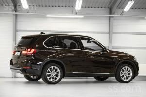 Brūns BMW X5 2015 Tukums, ar dzinēja tilpumu 3.00 L un nobraukumu 0 tūkst. km par 18777 €, foto 4 vietnē AUTOMOTO.COM.LV