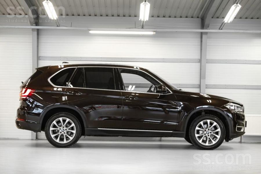 Brūns BMW X5 2015 Tukums, ar dzinēja tilpumu 3.00 L un nobraukumu 0 tūkst. km par 18777 €, foto 5 vietnē AUTOMOTO.COM.LV