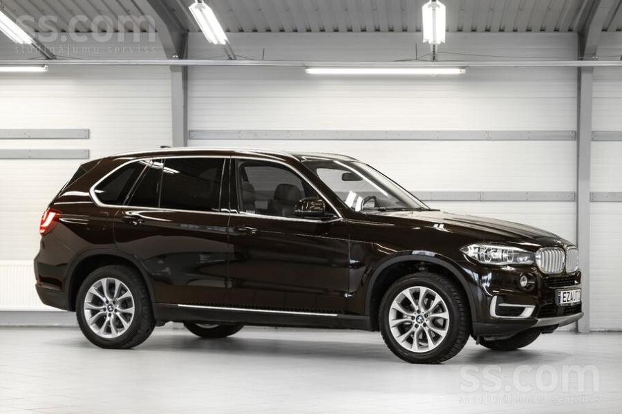 Brūns BMW X5 2015 Tukums, ar dzinēja tilpumu 3.00 L un nobraukumu 0 tūkst. km par 18777 €, foto 6 vietnē AUTOMOTO.COM.LV