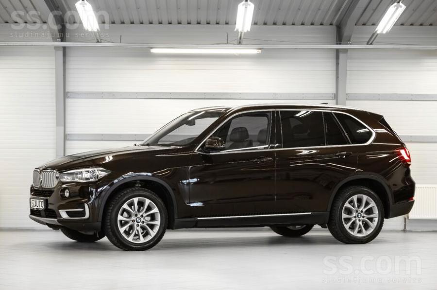 Brūns BMW X5 2015 Tukums, ar dzinēja tilpumu 3.00 L un nobraukumu 0 tūkst. km par 18777 €, foto 7 vietnē AUTOMOTO.COM.LV