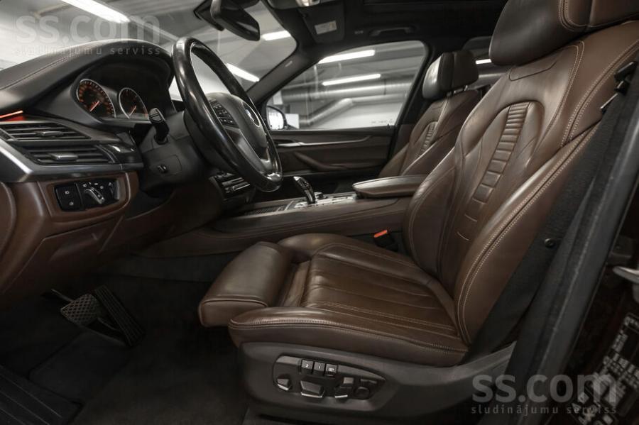 Brūns BMW X5 2015 Tukums, ar dzinēja tilpumu 3.00 L un nobraukumu 0 tūkst. km par 18777 €, foto 13 vietnē AUTOMOTO.COM.LV