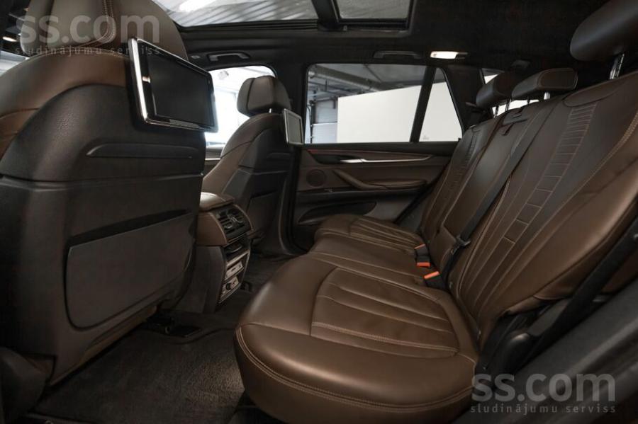 Brūns BMW X5 2015 Tukums, ar dzinēja tilpumu 3.00 L un nobraukumu 0 tūkst. km par 18777 €, foto 15 vietnē AUTOMOTO.COM.LV