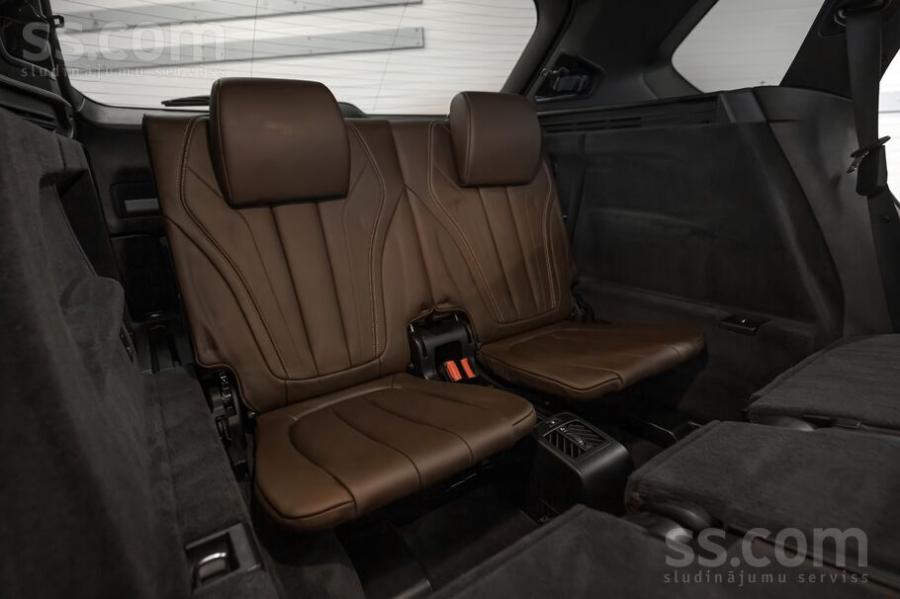 Brūns BMW X5 2015 Tukums, ar dzinēja tilpumu 3.00 L un nobraukumu 0 tūkst. km par 18777 €, foto 17 vietnē AUTOMOTO.COM.LV
