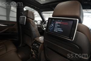 Brūns BMW X5 2015 Tukums, ar dzinēja tilpumu 3.00 L un nobraukumu 0 tūkst. km par 18777 €, foto 18 vietnē AUTOMOTO.COM.LV