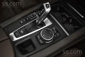 Brūns BMW X5 2015 Tukums, ar dzinēja tilpumu 3.00 L un nobraukumu 0 tūkst. km par 18777 €, foto 20 vietnē AUTOMOTO.COM.LV