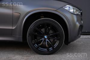 Brown BMW X5 2015 in Riga, with an engine capacity of 3.00 L and mileage of 237 thousand km for 21990 €, photo 9 on AUTOMOTO.COM.LV