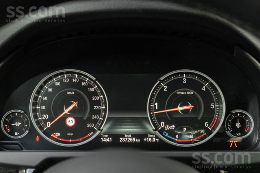 Brown BMW X5 2015 in Riga, with an engine capacity of 3.00 L and mileage of 237 thousand km for 21990 €, photo 18 on AUTOMOTO.COM.LV