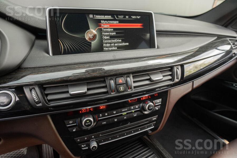 Brown BMW X5 2015 in Riga, with an engine capacity of 3.00 L and mileage of 237 thousand km for 21990 €, photo 21 on AUTOMOTO.COM.LV