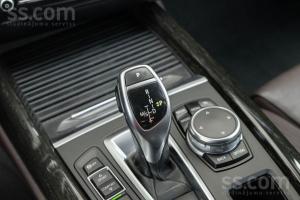 Brown BMW X5 2015 in Riga, with an engine capacity of 3.00 L and mileage of 237 thousand km for 21990 €, photo 27 on AUTOMOTO.COM.LV