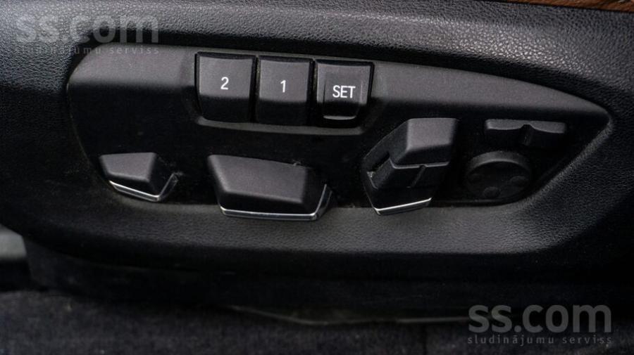 Brūns BMW X5 2015 Rīga, ar dzinēja tilpumu 3.00 L un nobraukumu 259 tūkst. km par 17490 €, foto 27 vietnē AUTOMOTO.COM.LV