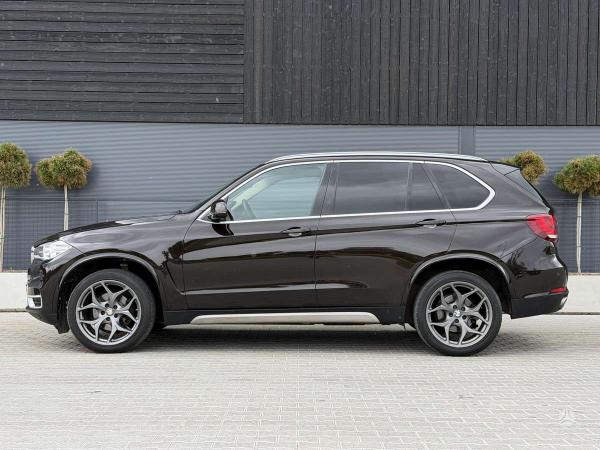 Brūns BMW X5 2015 Šauļi, ar dzinēja tilpumu 2.00 L un nobraukumu 231 tūkst. km par 15990 €, foto 4 vietnē AUTOMOTO.COM.LV