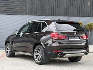 Brūns BMW X5 2015 Šauļi, ar dzinēja tilpumu 2.00 L un nobraukumu 231 tūkst. km par 15990 €, foto 6 vietnē AUTOMOTO.COM.LV