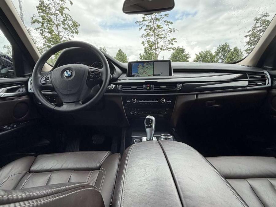 Brūns BMW X5 2015 Šauļi, ar dzinēja tilpumu 2.00 L un nobraukumu 231 tūkst. km par 15990 €, foto 22 vietnē AUTOMOTO.COM.LV