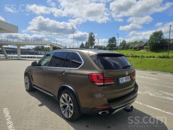 Brūns BMW X5 2015 Rēzekne, ar dzinēja tilpumu 3.00 L un nobraukumu 340 tūkst. km par 18300 €, foto 3 vietnē AUTOMOTO.COM.LV
