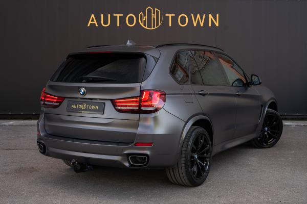 Brown BMW X5 2015 in Riga, with an engine capacity of 3.00 L and mileage of 237 thousand km for 21990 €, photo 4 on AUTOMOTO.COM.LV