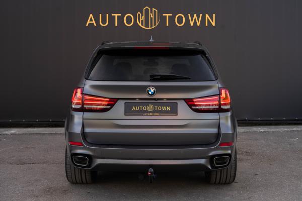 Brown BMW X5 2015 in Riga, with an engine capacity of 3.00 L and mileage of 237 thousand km for 21990 €, photo 8 on AUTOMOTO.COM.LV