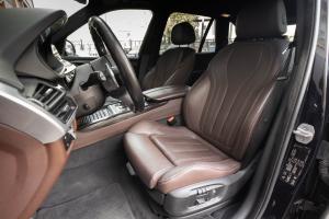 Brūns BMW X5 2015 Rīga, ar dzinēja tilpumu 3.00 L un nobraukumu 237 tūkst. km par 21990 €, foto 14 vietnē AUTOMOTO.COM.LV