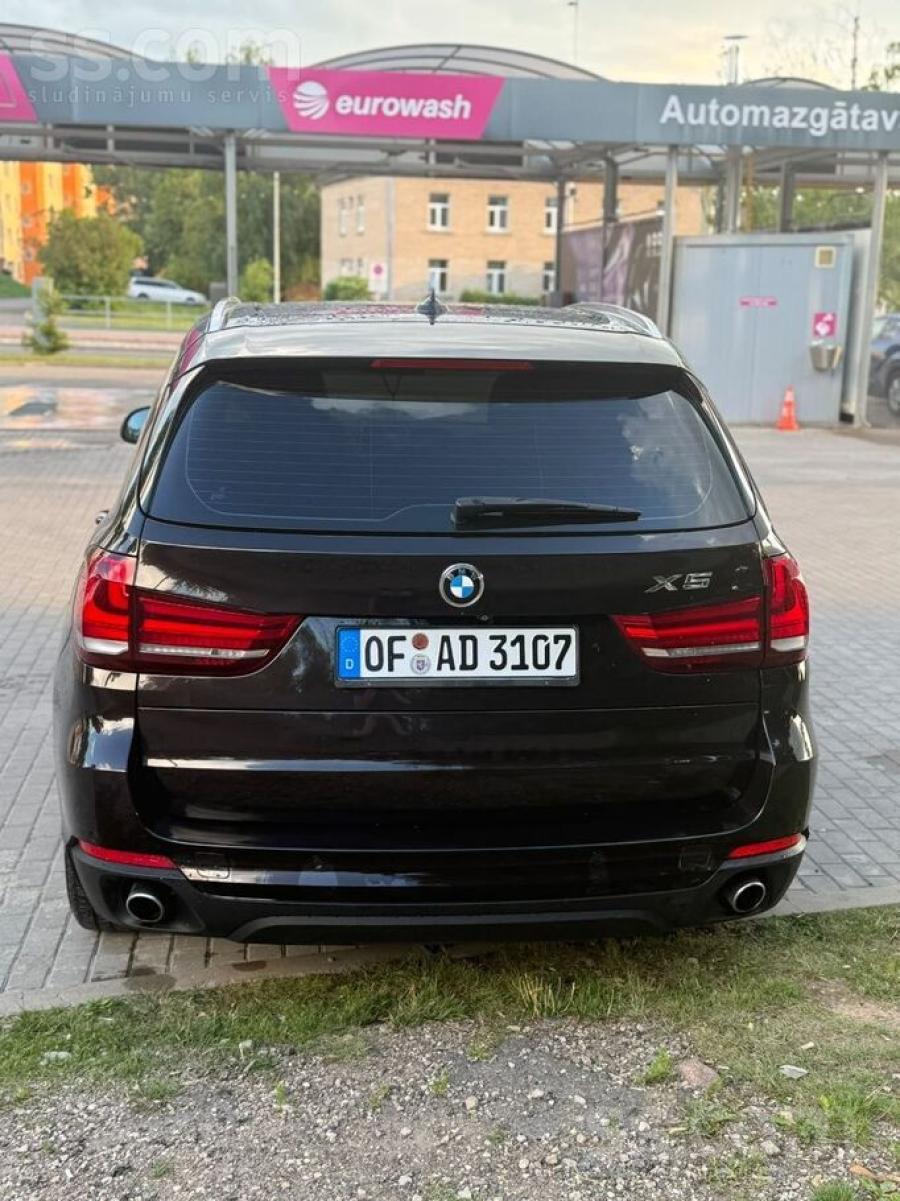Brown BMW X5 2015 in Rezekne, with an engine capacity of 2.00 L and mileage of 247 thousand km for 15600 €, photo 8 on AUTOMOTO.COM.LV