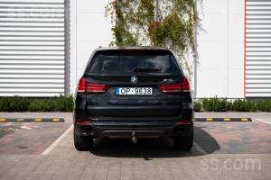 Brown BMW X5 2015 in Riga, with an engine capacity of 3.00 L and mileage of 327 thousand km for 15500 €, photo 5 on AUTOMOTO.COM.LV