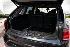 Brown BMW X5 2015 in Riga, with an engine capacity of 3.00 L and mileage of 327 thousand km for 15500 €, photo 6 on AUTOMOTO.COM.LV