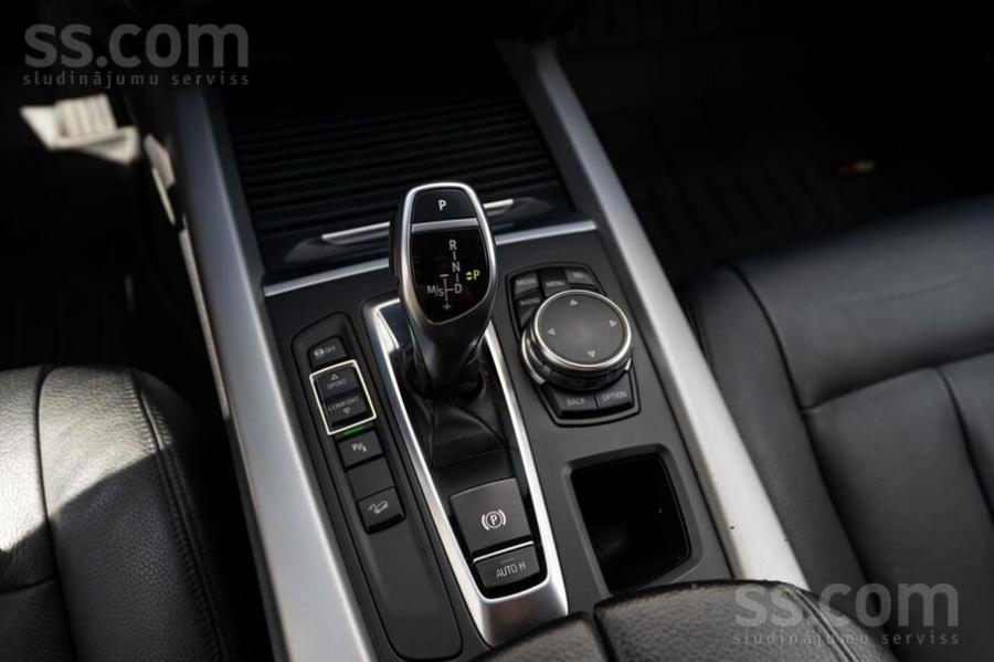 Brown BMW X5 2015 in Riga, with an engine capacity of 3.00 L and mileage of 327 thousand km for 15500 €, photo 19 on AUTOMOTO.COM.LV