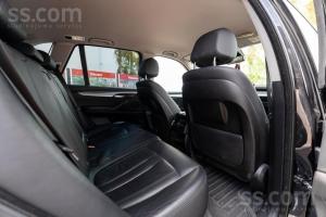 Brown BMW X5 2015 in Riga, with an engine capacity of 3.00 L and mileage of 327 thousand km for 15500 €, photo 22 on AUTOMOTO.COM.LV