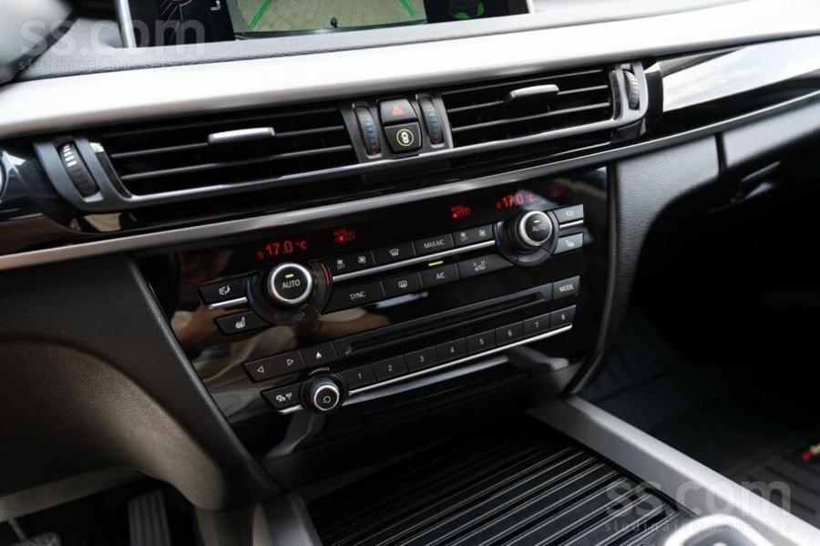 Brown BMW X5 2015 in Riga, with an engine capacity of 3.00 L and mileage of 327 thousand km for 15500 €, photo 23 on AUTOMOTO.COM.LV