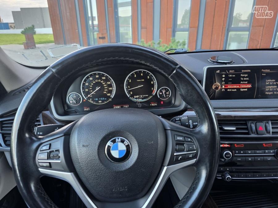 Brūns BMW X5 2015 Kauņa, ar dzinēja tilpumu 3.00 L un nobraukumu 210 tūkst. km par 17800 €, foto 19 vietnē AUTOMOTO.COM.LV