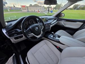 Brūns BMW X5 2015 Kauņa, ar dzinēja tilpumu 3.00 L un nobraukumu 210 tūkst. km par 17800 €, foto 28 vietnē AUTOMOTO.COM.LV