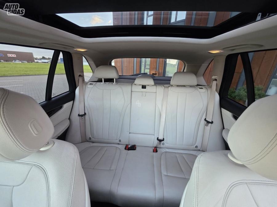 Brūns BMW X5 2015 Kauņa, ar dzinēja tilpumu 3.00 L un nobraukumu 210 tūkst. km par 17800 €, foto 31 vietnē AUTOMOTO.COM.LV