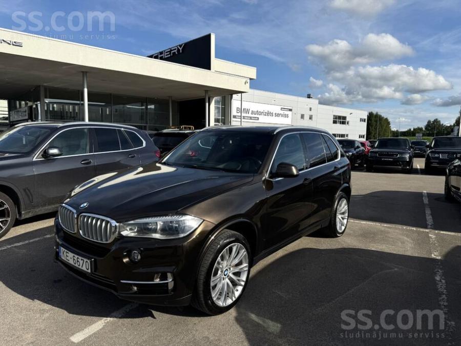 Brūns BMW X5 2015 Rīga, ar dzinēja tilpumu 3.00 L un nobraukumu 282 tūkst. km par 21200 €, foto 1 vietnē AUTOMOTO.COM.LV