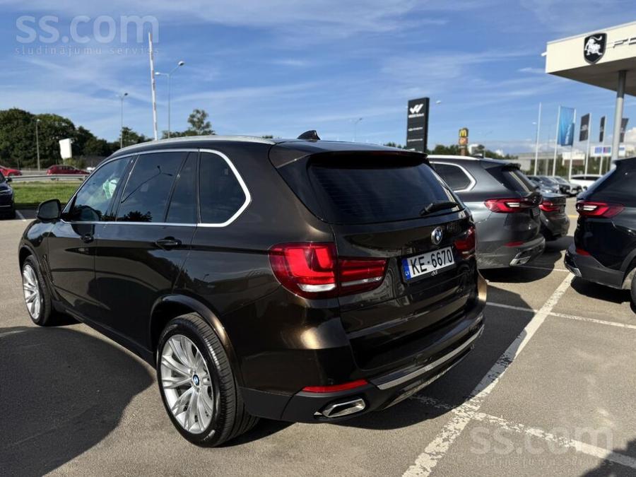 Brūns BMW X5 2015 Rīga, ar dzinēja tilpumu 3.00 L un nobraukumu 282 tūkst. km par 21200 €, foto 3 vietnē AUTOMOTO.COM.LV