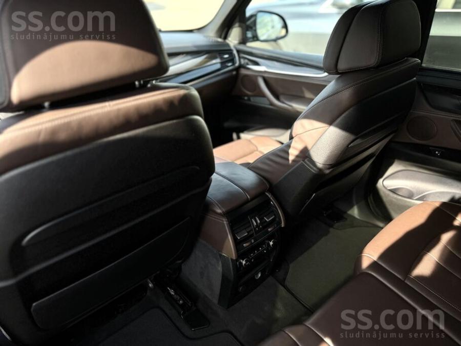 Brūns BMW X5 2015 Rīga, ar dzinēja tilpumu 3.00 L un nobraukumu 282 tūkst. km par 21200 €, foto 8 vietnē AUTOMOTO.COM.LV