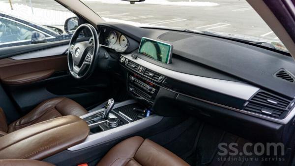 Brūns BMW X5 2015 Rīga, ar dzinēja tilpumu 3.00 L un nobraukumu 259 tūkst. km par 17490 €, foto 10 vietnē AUTOMOTO.COM.LV