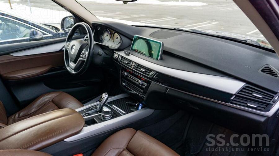 Brown BMW X5 2015 in Riga, with an engine capacity of 3.00 L and mileage of 259 thousand km for 15490 €, photo 11 on AUTOMOTO.COM.LV