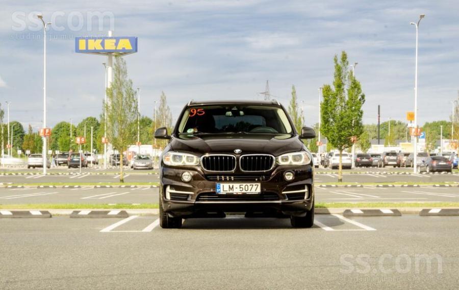 Brown BMW X5 2015 in Riga, with an engine capacity of 3.00 L and mileage of 259 thousand km for 15490 €, photo 4 on AUTOMOTO.COM.LV