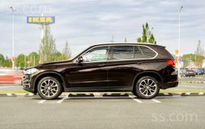 Brown BMW X5 2015 in Riga, with an engine capacity of 3.00 L and mileage of 259 thousand km for 15490 €, photo 6 on AUTOMOTO.COM.LV