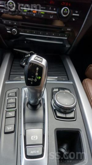 Brown BMW X5 2015 in Riga, with an engine capacity of 3.00 L and mileage of 259 thousand km for 15490 €, photo 16 on AUTOMOTO.COM.LV