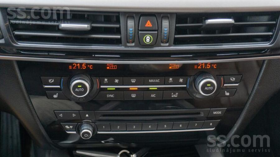 Brown BMW X5 2015 in Riga, with an engine capacity of 3.00 L and mileage of 259 thousand km for 15490 €, photo 17 on AUTOMOTO.COM.LV