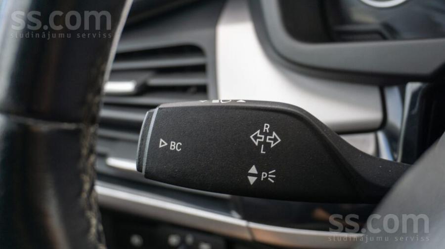 Brown BMW X5 2015 in Riga, with an engine capacity of 3.00 L and mileage of 259 thousand km for 15490 €, photo 23 on AUTOMOTO.COM.LV