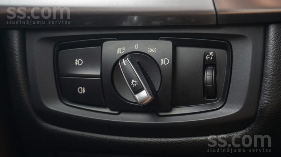 Brown BMW X5 2015 in Riga, with an engine capacity of 3.00 L and mileage of 259 thousand km for 15490 €, photo 25 on AUTOMOTO.COM.LV