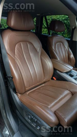 Brown BMW X5 2015 in Riga, with an engine capacity of 3.00 L and mileage of 259 thousand km for 15490 €, photo 29 on AUTOMOTO.COM.LV