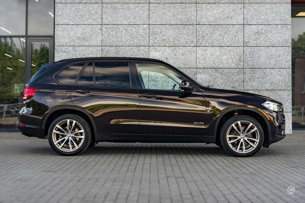 Brown BMW X5 2015 in Klaipeda, with an engine capacity of 2.98 L and mileage of 310 thousand km for 13900 €, photo 4 on AUTOMOTO.COM.LV