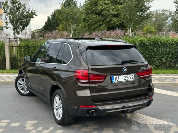 Brown BMW X5 2015 in Jelgava, with an engine capacity of 3.00 L and mileage of 297 thousand km for 13990 €, photo 5 on AUTOMOTO.COM.LV