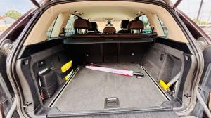 Brown BMW X5 2015 in Liepaja, with an engine capacity of 3.00 L and mileage of 254 thousand km for 15000 €, photo 10 on AUTOMOTO.COM.LV