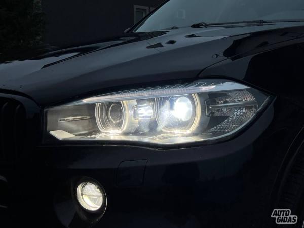 Brown BMW X5 2015 in Panevezys, with an engine capacity of 3.00 L and mileage of 349 thousand km for 14800 €, photo 11 on AUTOMOTO.COM.LV