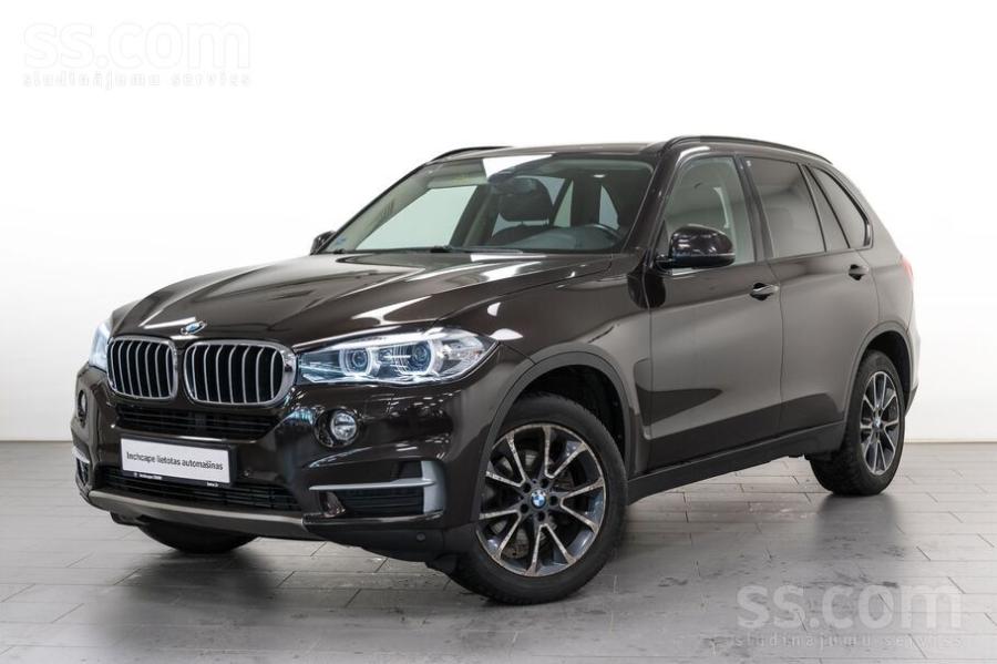 Brown BMW X5 2016 in Riga, with an engine capacity of 3.00 L and mileage of 251 thousand km for 18900 €, photo 1 on AUTOMOTO.COM.LV